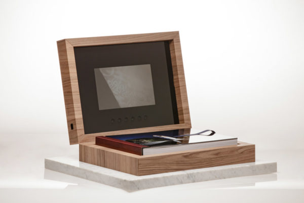 Graphistudio | Handmade Young Book, iconic and always chic