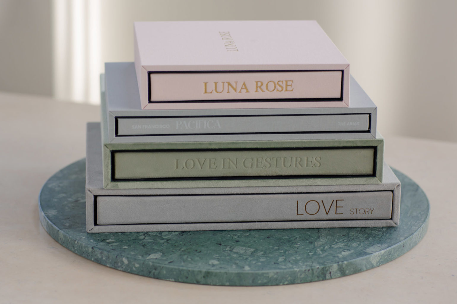 Coffee Table Book - Graphistudio